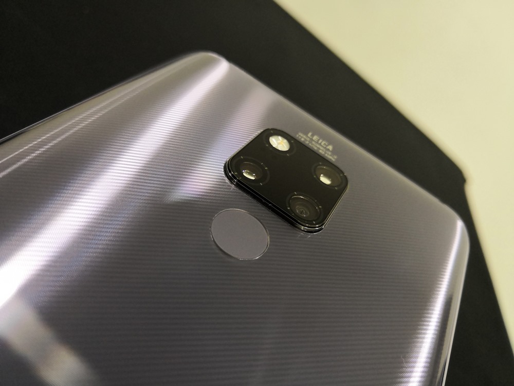 HUAWEI Mate 20 X is a powerful flagship with 7.2 inch huge display ...