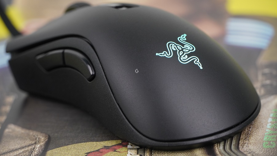 A small gamer’s fit: Razer DeathAdder Mini V2 review - GamerBraves