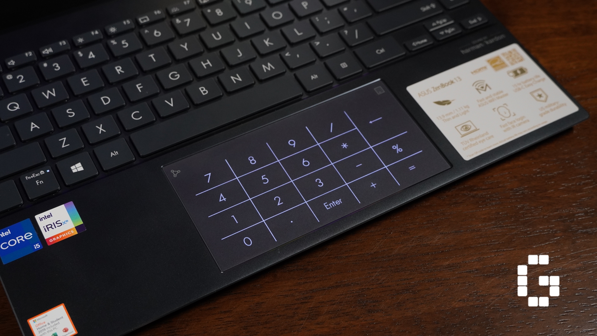 ASUS ZenBook 13 OLED UX325 review – The lightest 13-inch OLED laptop ...