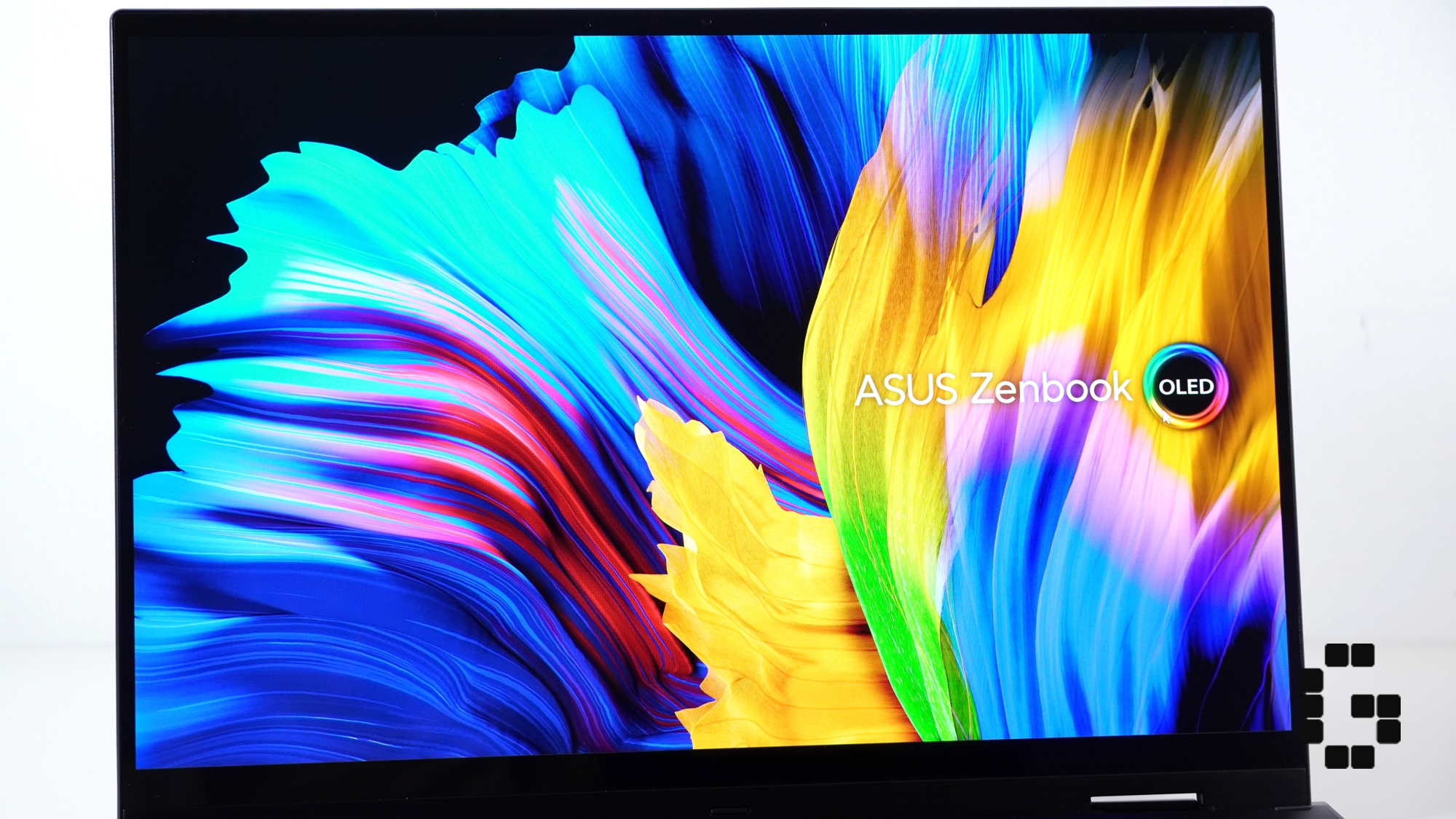 ASUS ZenBook 14 Flip OLED Review – Flipping Fantastic - GamerBraves