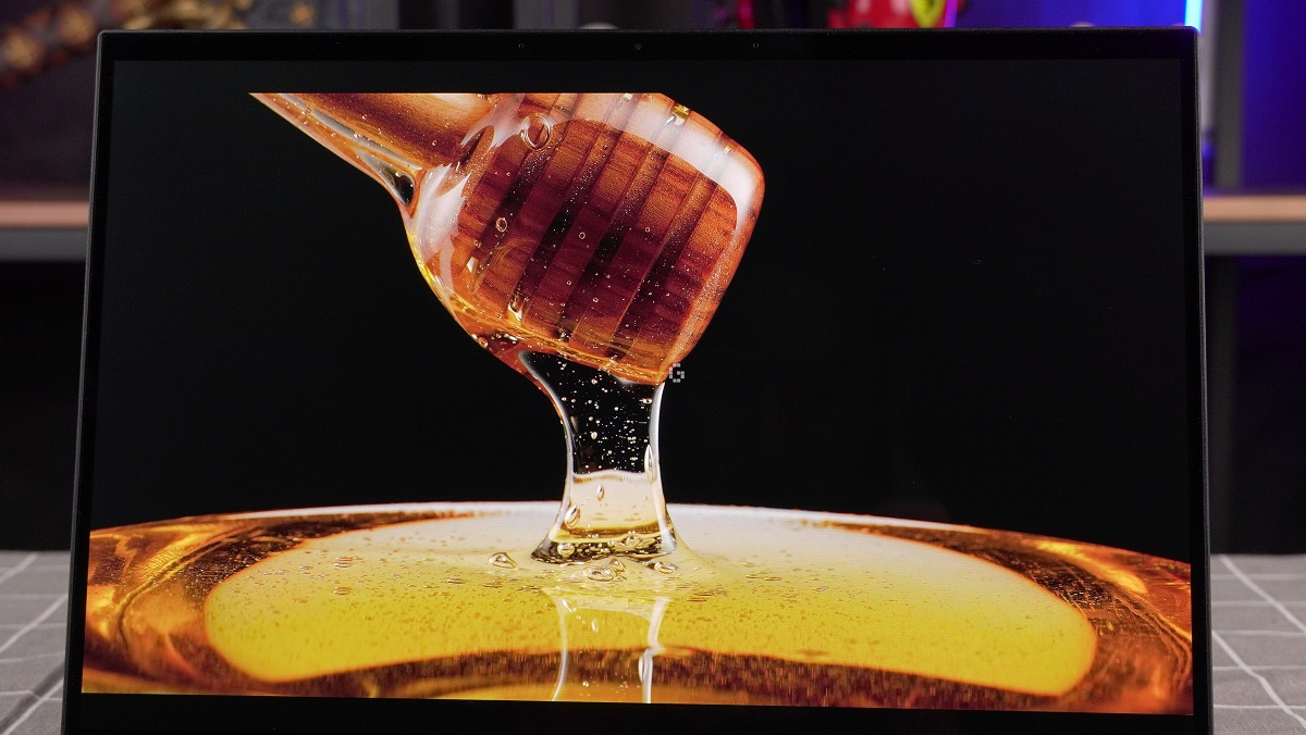 ASUS Zenbook S 13 OLED Review – It’s Crystal Clear On the Move ...