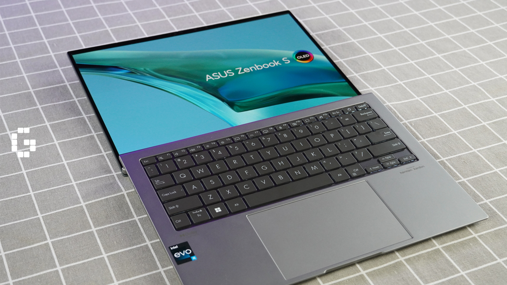 ASUS Zenbook S 13 OLED Review – A Lightweight Working Companion With ...