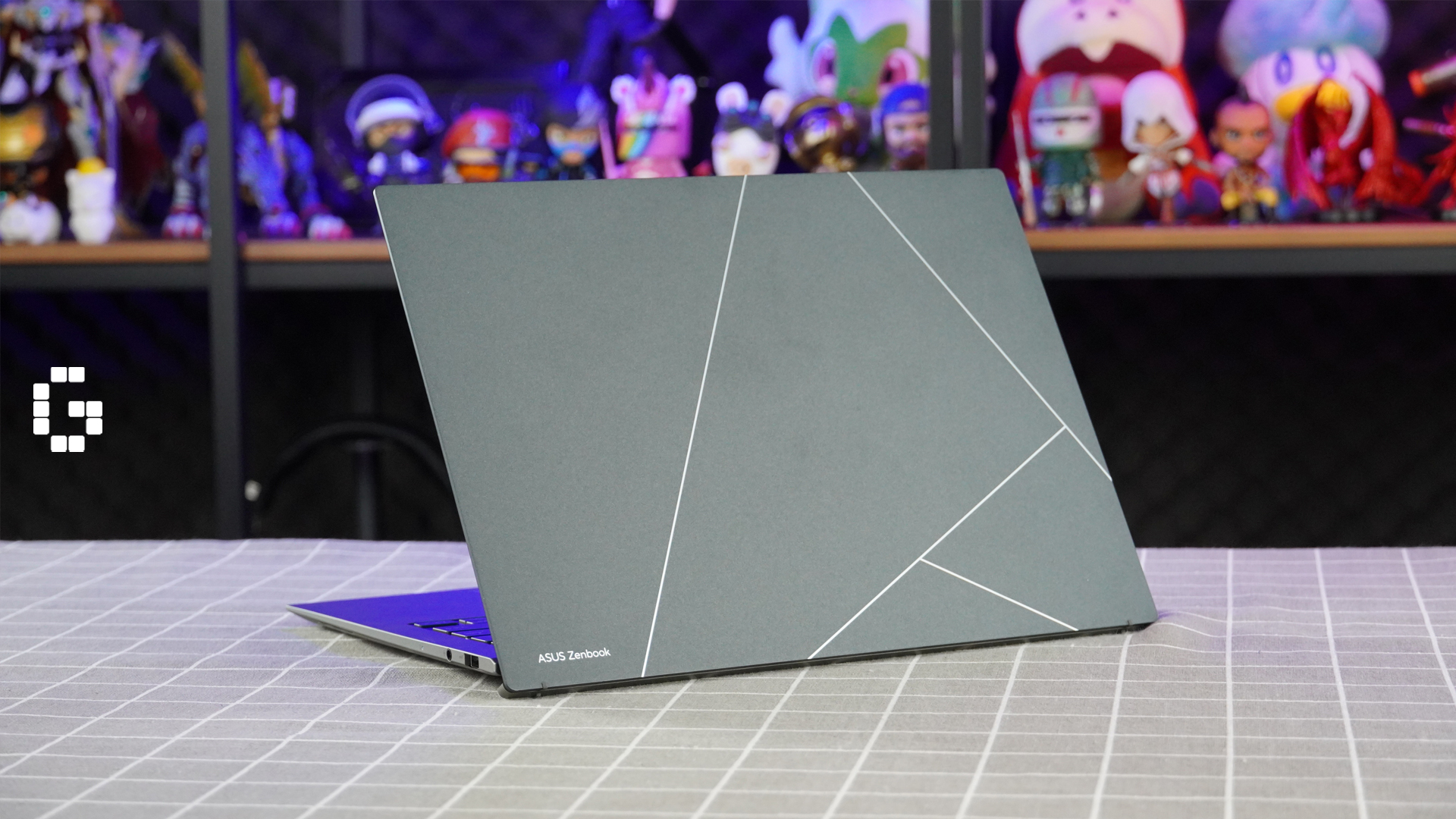 ASUS Zenbook S 13 OLED Review – A Lightweight Working Companion With ...