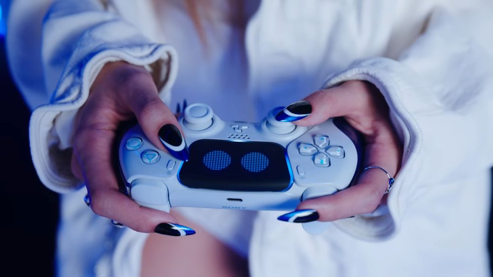 PlayStation Teams Up With BLACKPINK’s LISA for New PS5 Commercial ...